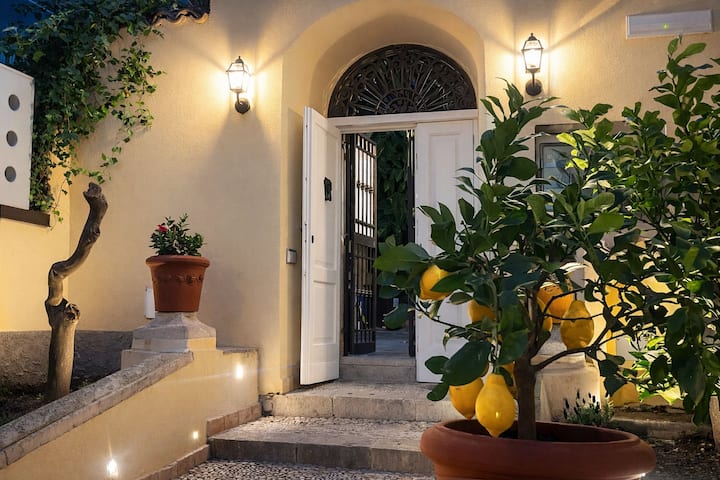 Villa Duomo Sea And Etna Views - Casaawaya - Taormina