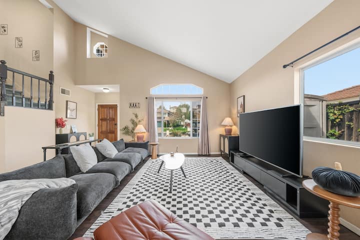 Bright 3br Home｜pool Table｜pet-friendly M#42546 - Murrieta, CA