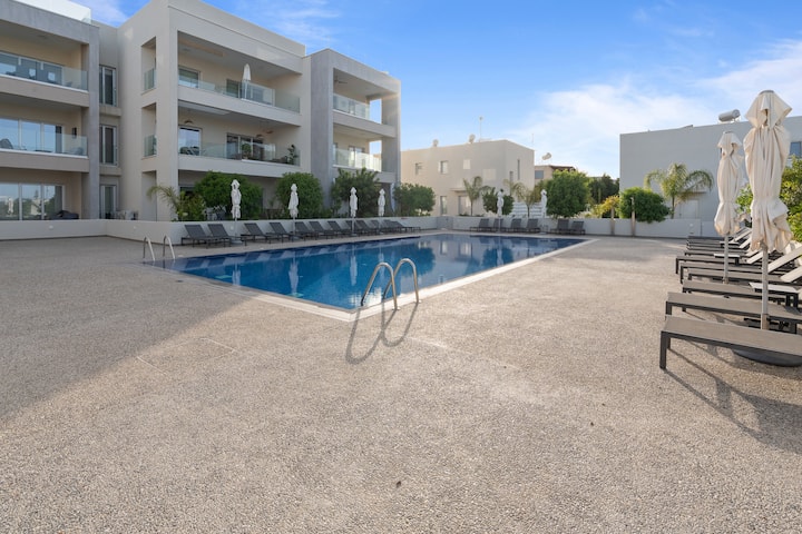 The Icon 001• Superior 2br• Pool • Mythical Seas - Famagouste