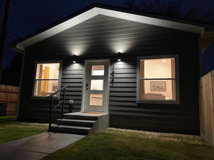 The Howdy House In Downtown Cody, Wy - Cody