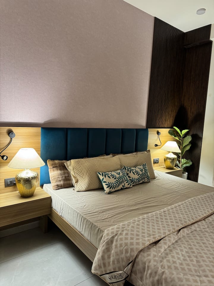 The Haven’s Crest, A Cozy Haven @ Golf Course Road - Gurgaon