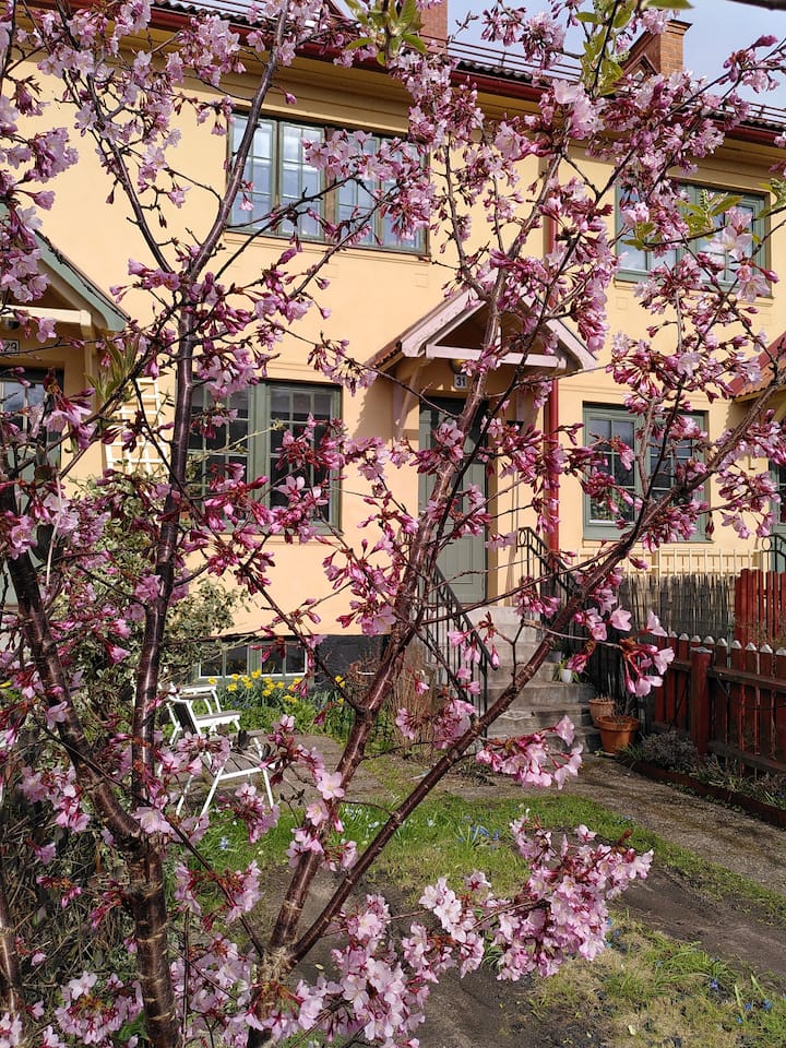 Charmigt Radhus I Engelsk Stil. - Stockholm