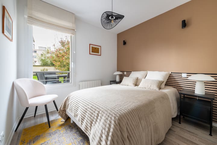 L'élégance - Avec Terrasse Et Jardin Privatif - Châlons-en-Champagne