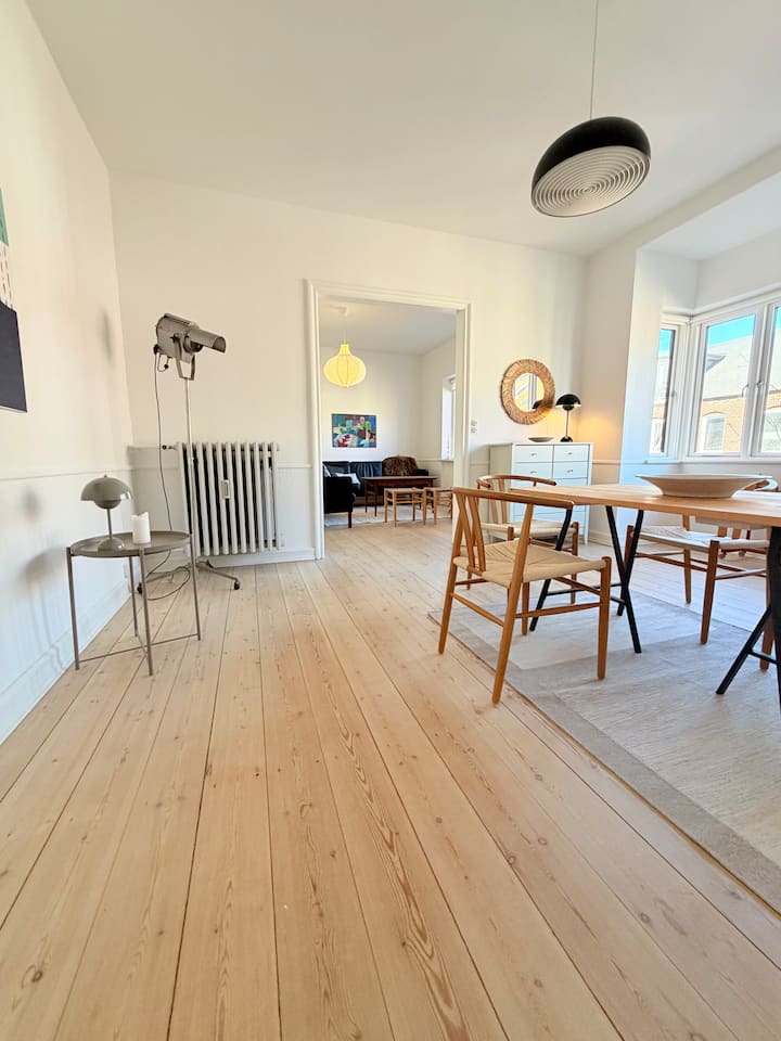 Lys Lejlighed Med Altan - Odense