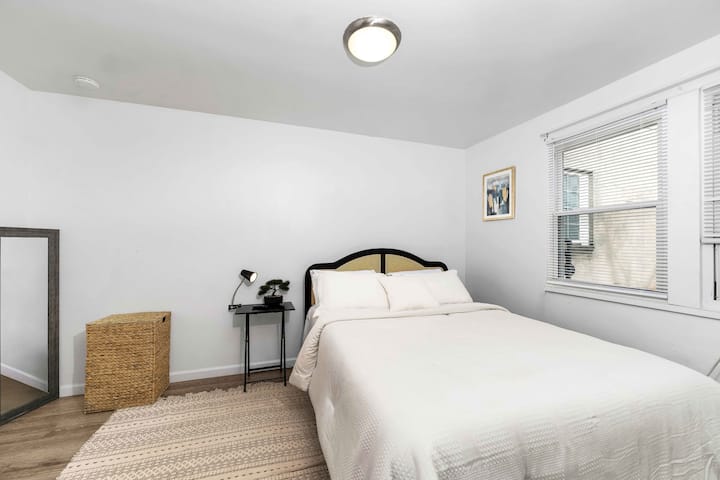 Steps To Downtown Hanover - Hanover, PA