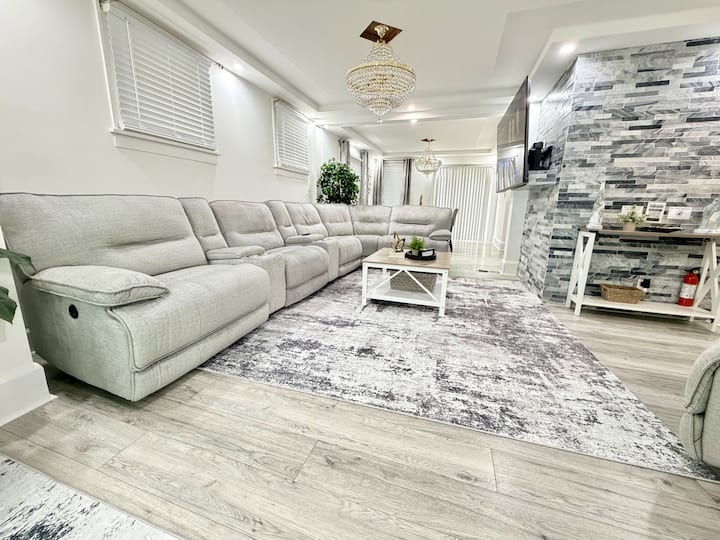 Cozy Modern 3br Retreat | Near Bayfront - Erie, PA