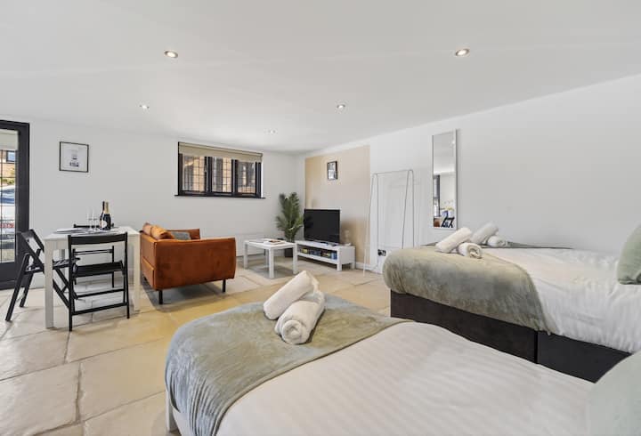 New! Annexe, The Priory | Private Parking | Wi-fi - Draycote Water