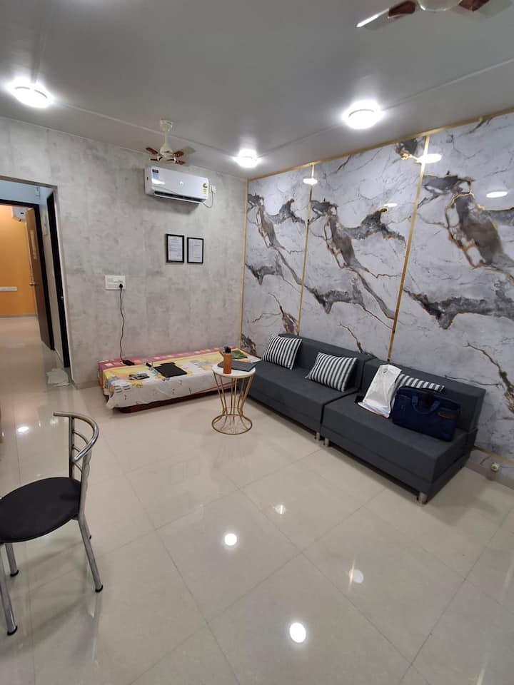 Writer's Nest - An Abode In The Clouds - Kalyan