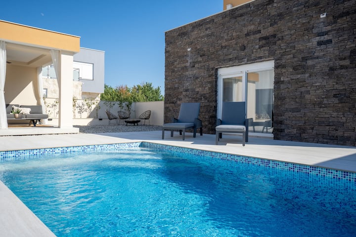 Maison Lukić (V1244-k1) - Privlaka