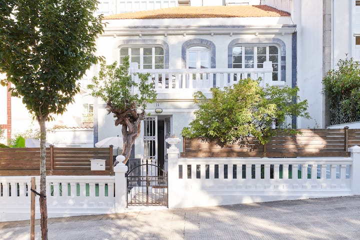 Apartamento Con Terraza En Casa Cerca De La Playa. - Cambre