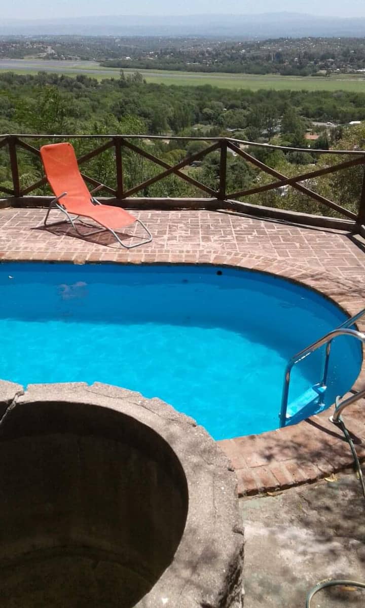 Casa Con Increíble Terraza - Cosquín
