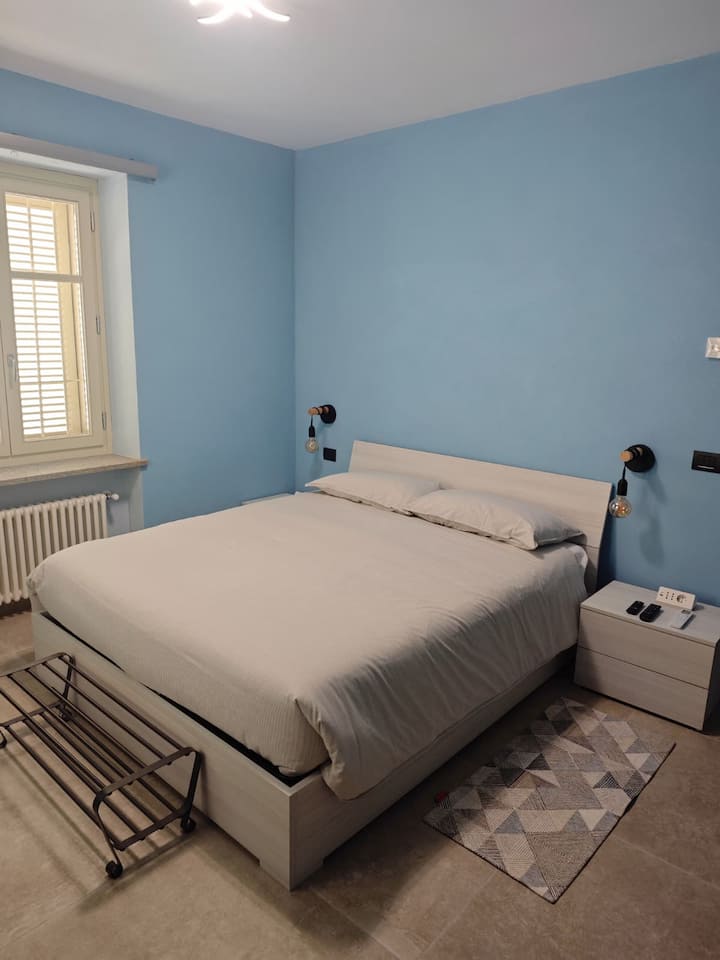 Appartamento A Envie Da Cavalot B&b, Camera Blu - Saluzzo