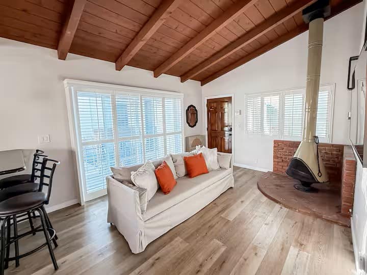 Belmont Shore Retreat <> Steps From The Beach - Long Beach, CA