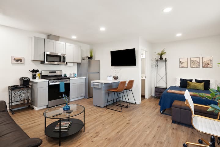 Stylish Guest Studio Between Downtown & Airport - Sacramento