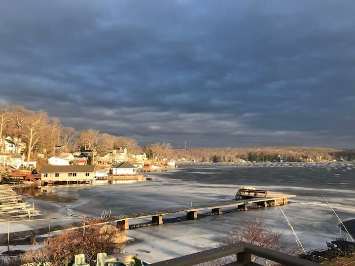 Lake Hopatcong Waterfront Retreat W/ Dock - Andover, NJ