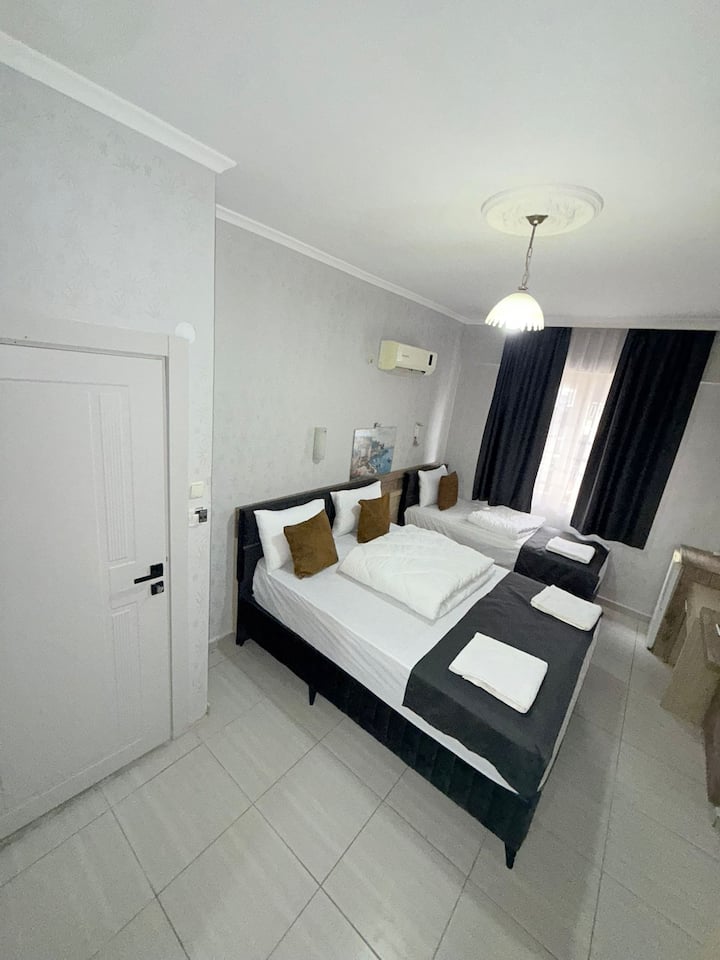 Aile Odası+kahvaltı - Antalya