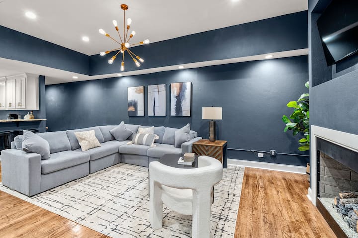 Beautiful Modern Downtown Loft - Mount Pleasant, TX