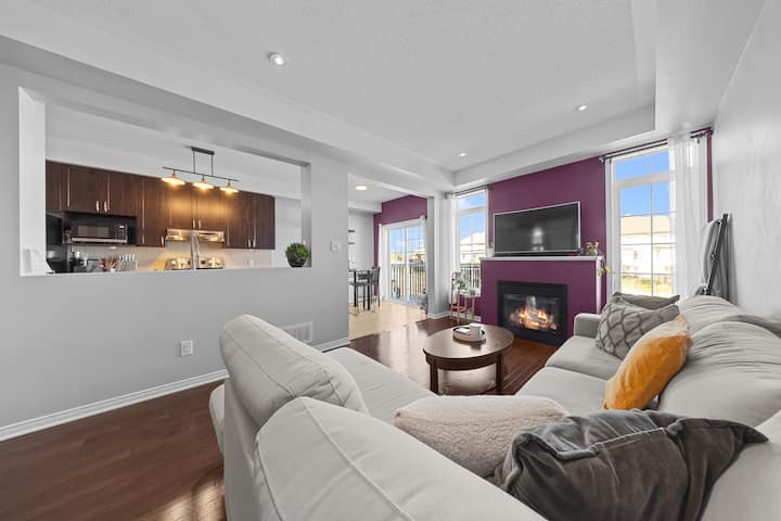 The Bordeaux House - Kanata