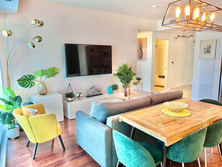 Stylish 3 Bedroom In The Entertainment District /\ - Toronto
