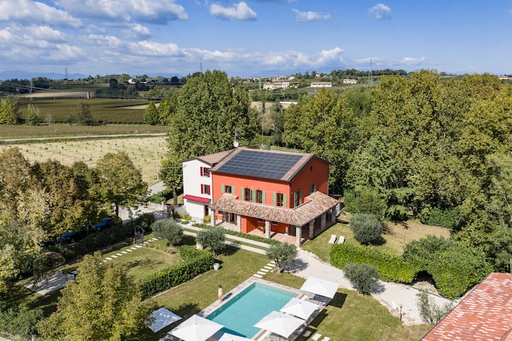 Pozzolino Prestige Villa, Pool, Lake Garda - Desenzano del Garda