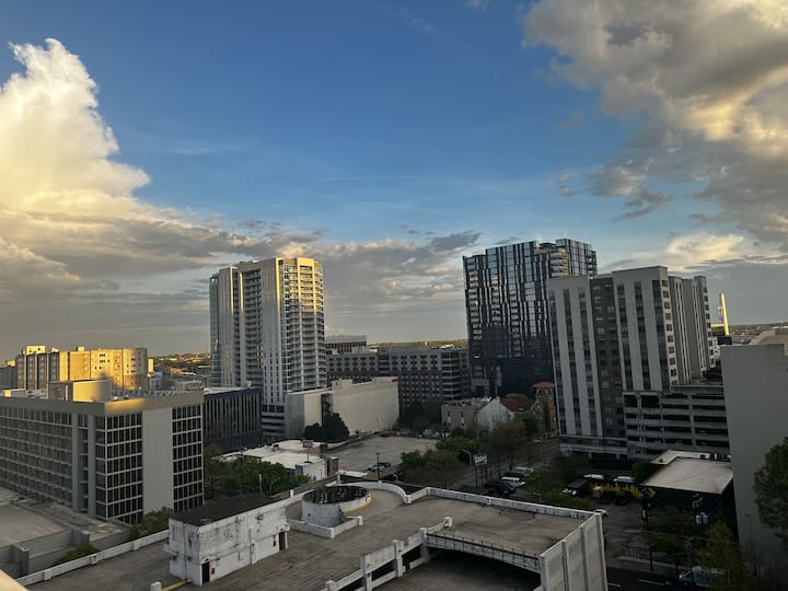 Cozy Highrise Downtown Atlanta - Atlanta, GA