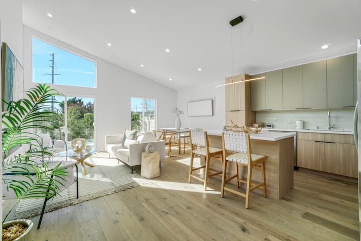 Modern Japandi 2br Retreat W/ Airy High Ceilings - Culver City