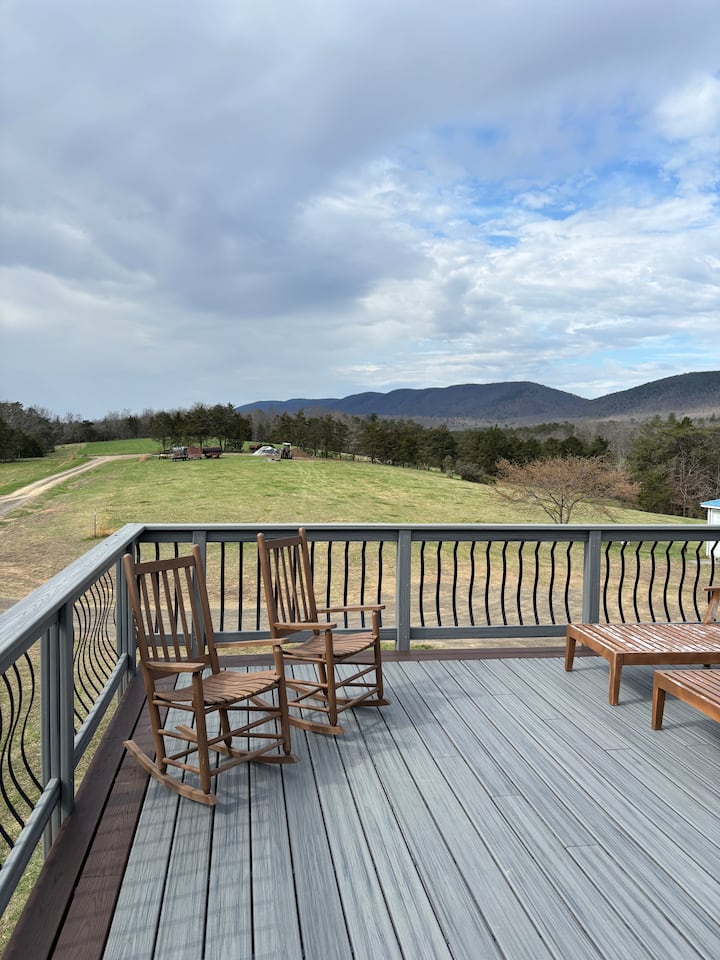 The 110 Acre Hideaway - Shenandoah National Park