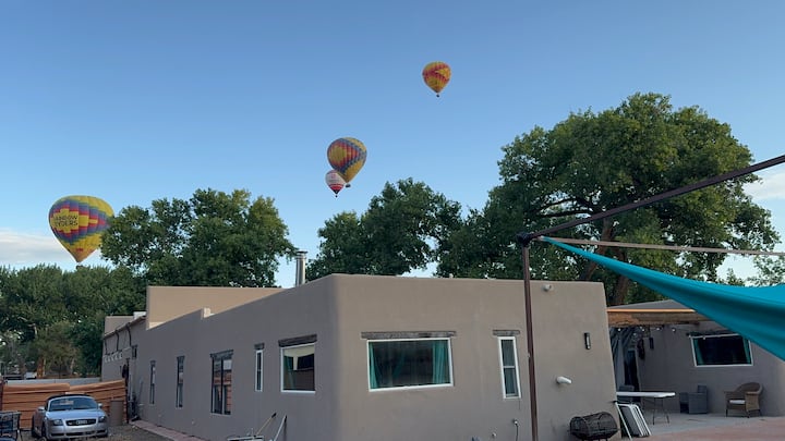 Snoop Dogg Wing Near The Albuquerque Bosque - Albuquerque, NM