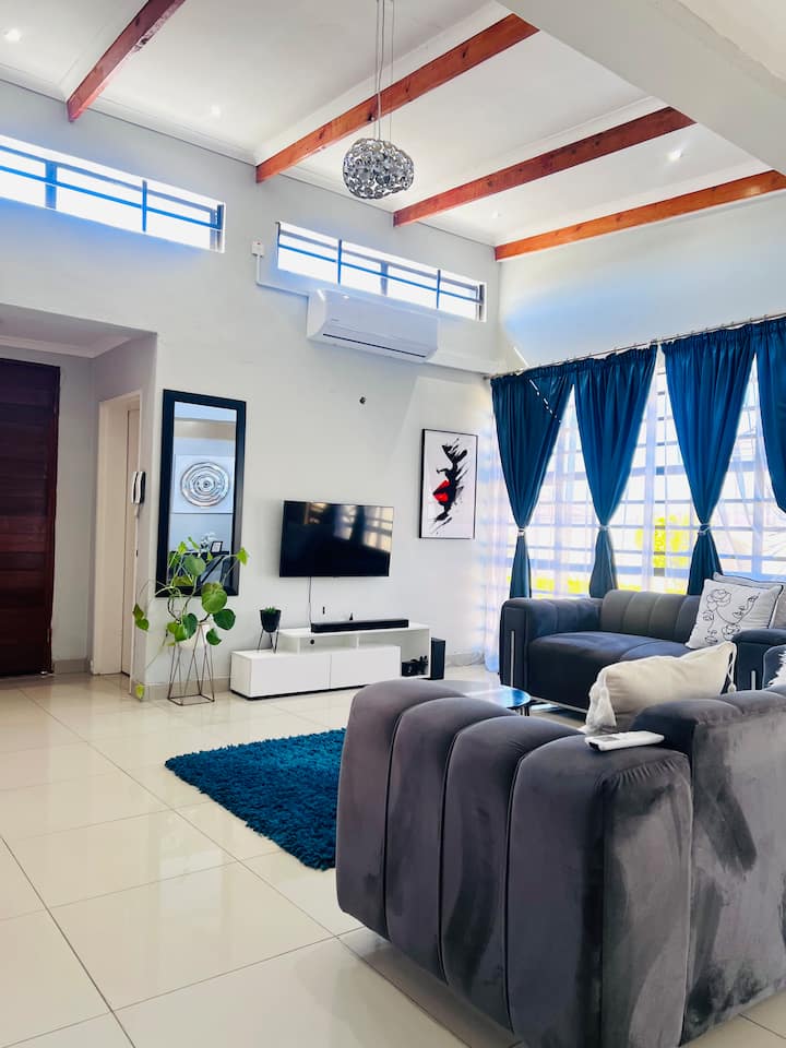 Elegant Private Home • 5 Min To Cbd - Gaborone