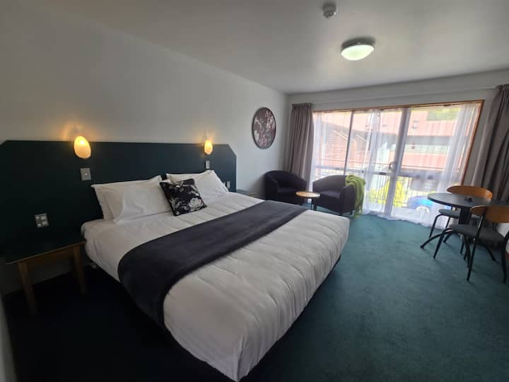 Studio With Balcony At Aspen Lodge Motel - Hanmer Springs