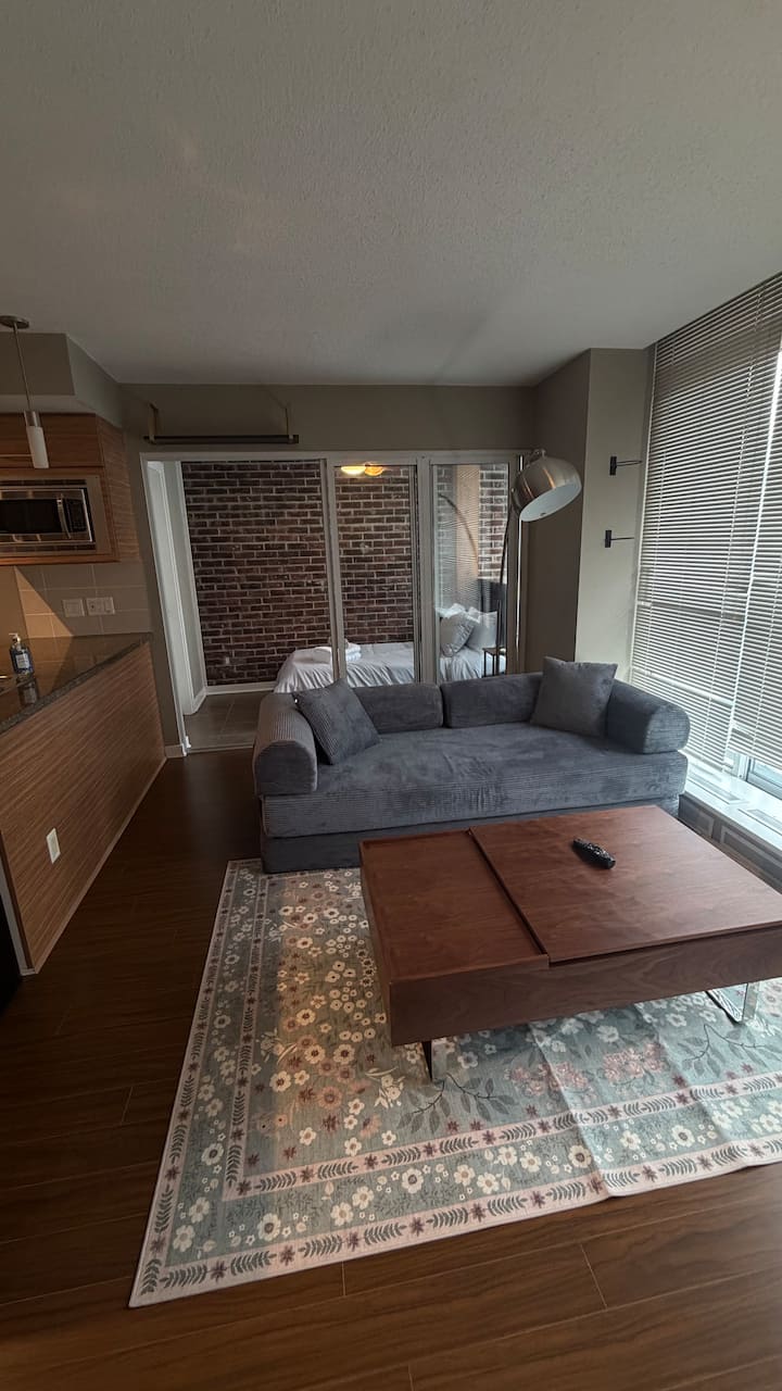 Steps To Bc Place • 5 Star Amenities - North Vancouver