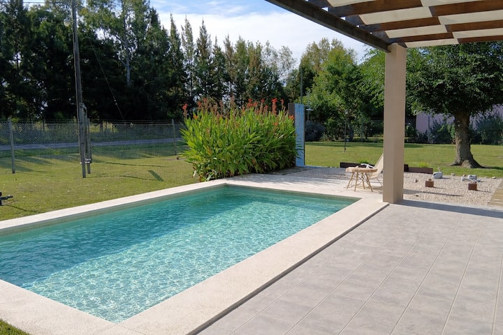 Casa De Campo Con Piscina En Chascomus. - Chascomús