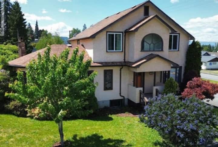Mountain Pearl - Port Alberni
