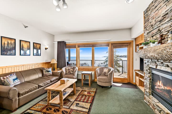 Panoramic Lake Views | 2br W/king Suite | Pools - Two Harbors, MN