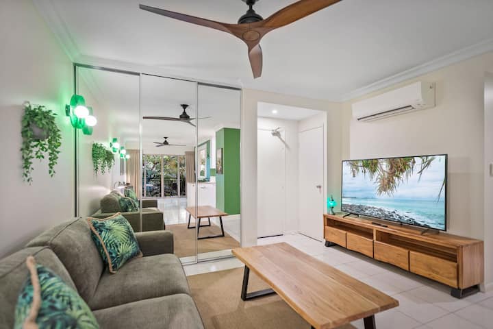 Tropical Resort Escape | Pool + Private Balcony - Cairns