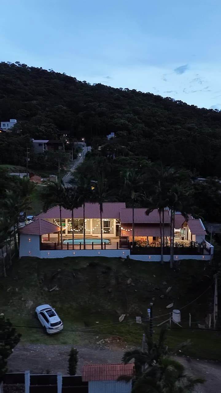 Casa Aconchegante Com Piscina E Churrasqueira - Navegantes