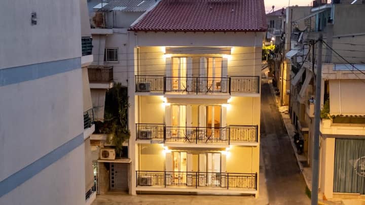 Home Easy Kalamata - Central Lodgings Upto 23ppl! - Kalamata