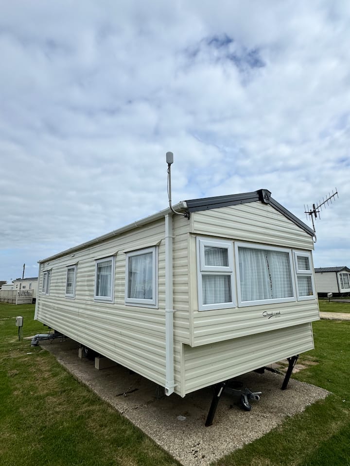 Brand New Caravan At Seal Bay Resort - West Wittering