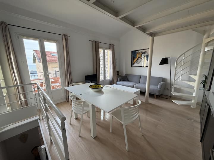 Spacieux Triplex Avec Vue Mer, Proche Monaco- 54m² - Cap-d'Ail