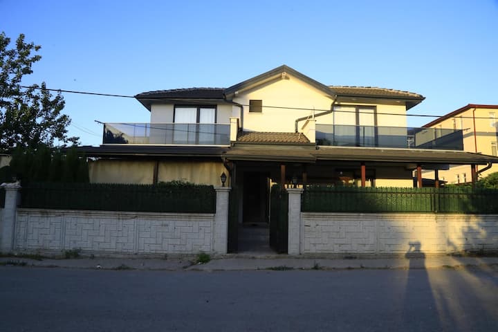 Villa Mjora
Kartepe Maşukiye Havuzlu Villa - Kartepe