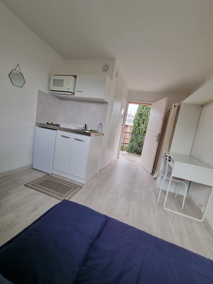 Studio à Proximité Immédiate Du Chu - Nîmes