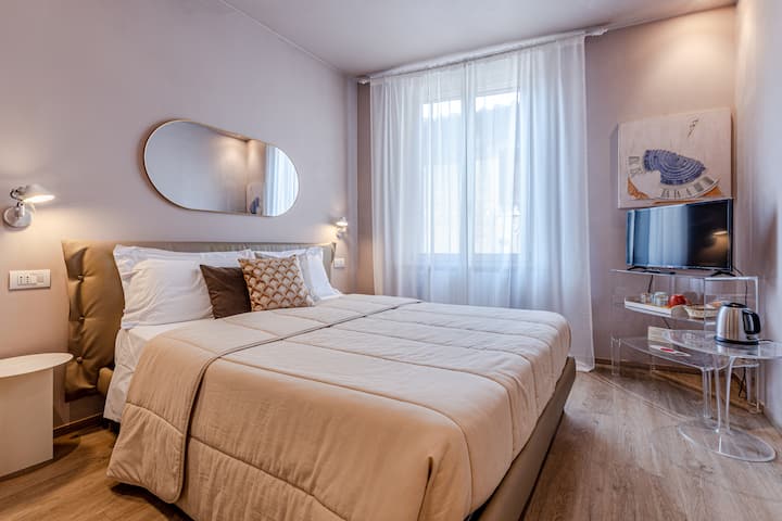 Spacious Luxury Stay | 4 Beds 4 Baths Siena - Siena