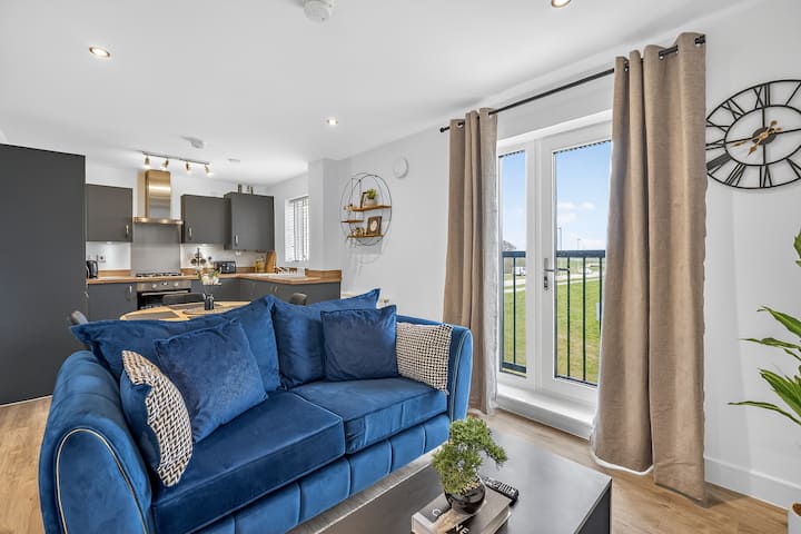 Sleeps 5 | 2 Bathrooms | 4 Beds | 2 Parking Spaces - Campton