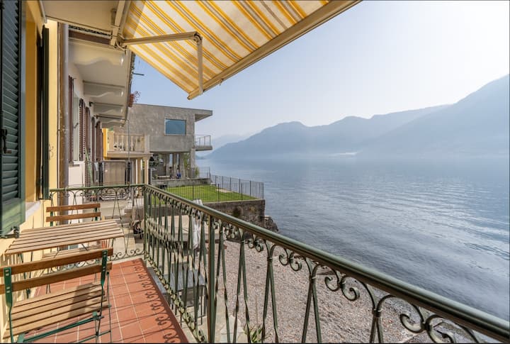 Lake Como Waterfront Balcony | Sottoriva 12 - Menaggio