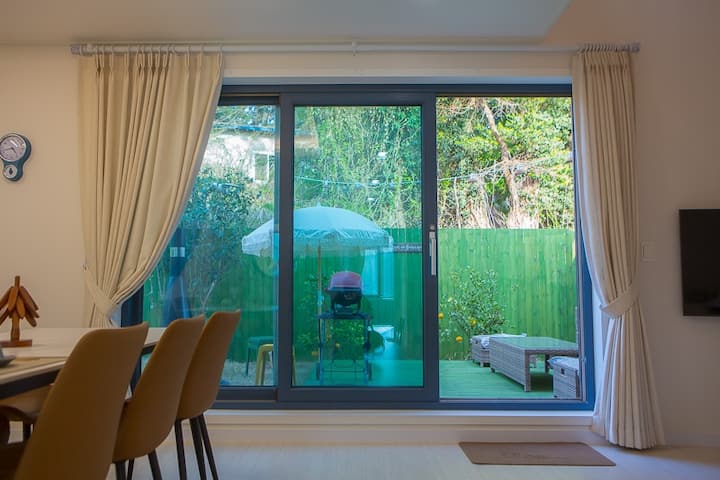 Jeju Airport/sea, Private House, Garden & Terrace - Jeju