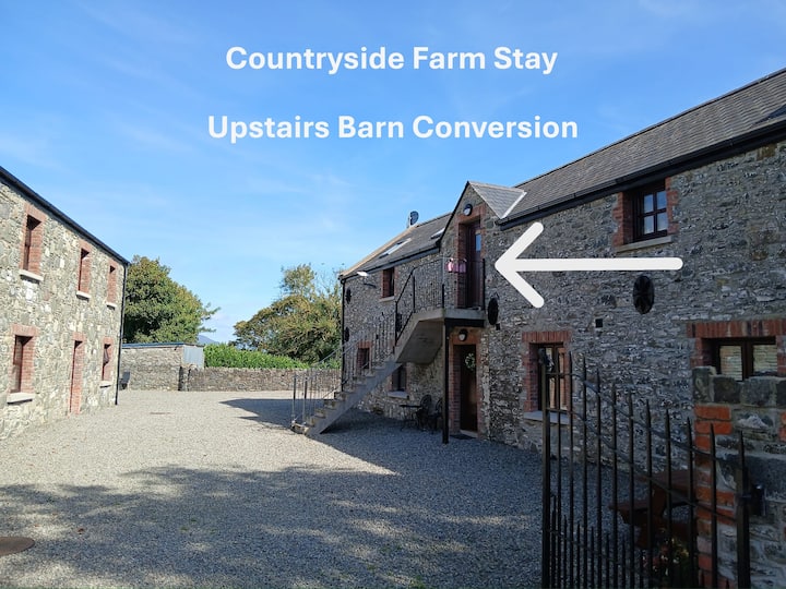 Countryside Farm Stay Upstairs Barn Conversion - Dundalk