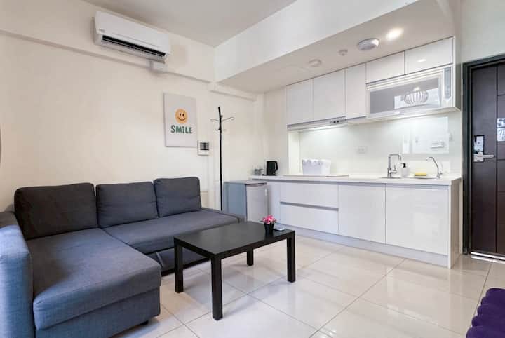 Lovely Loft Ximen시먼 – 陽台 電梯大樓 獨立門戶 近捷運550m超方便 - Taipei City