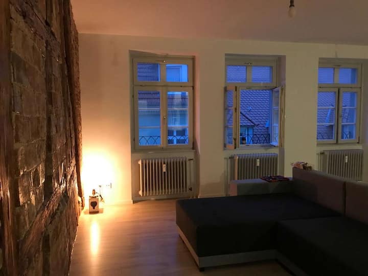 Charmante Altstadtwohnung Mit Altbau-flair - Heidelberg