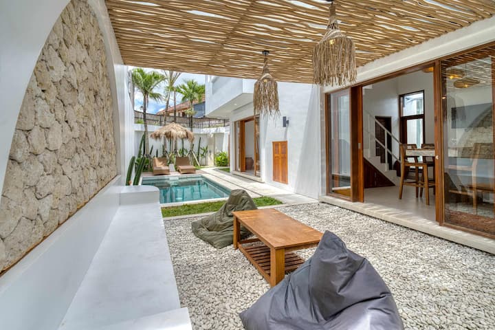 Sunset Serenity 2br Villa W/private Pool Near Gwk - Jimbaran