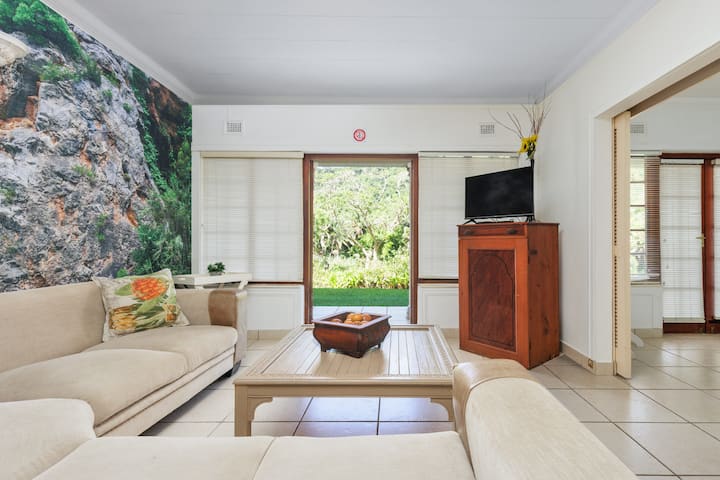 Eden Wilds 19, Rennies Beach, Port Edward - Port Edward